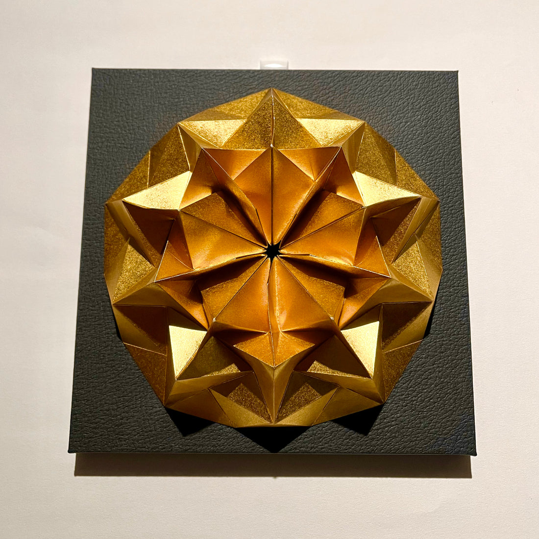 Origami artwork Grinder (Gold) | D.Hinklay